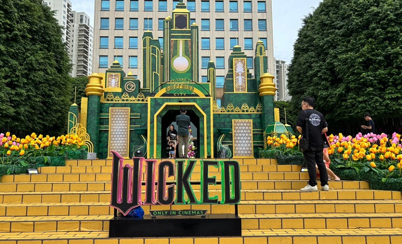 Wicked Plaza Senayan Hadirkan Instalasi Dunia Sihir yang Estetik dan ...